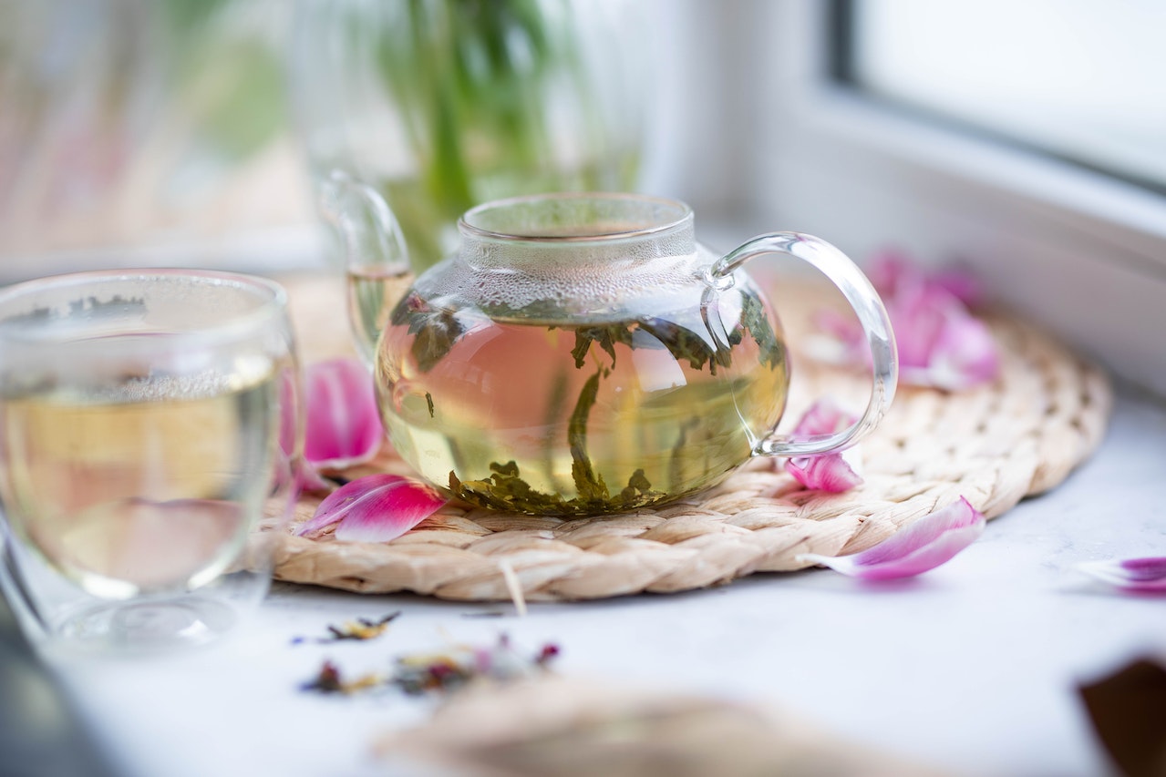 How to Make Floral Infused Water: A Journey of Flavors, Health Benefit ...
